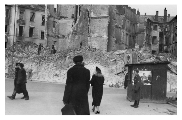 Warsaw at War - Aquila Polonica